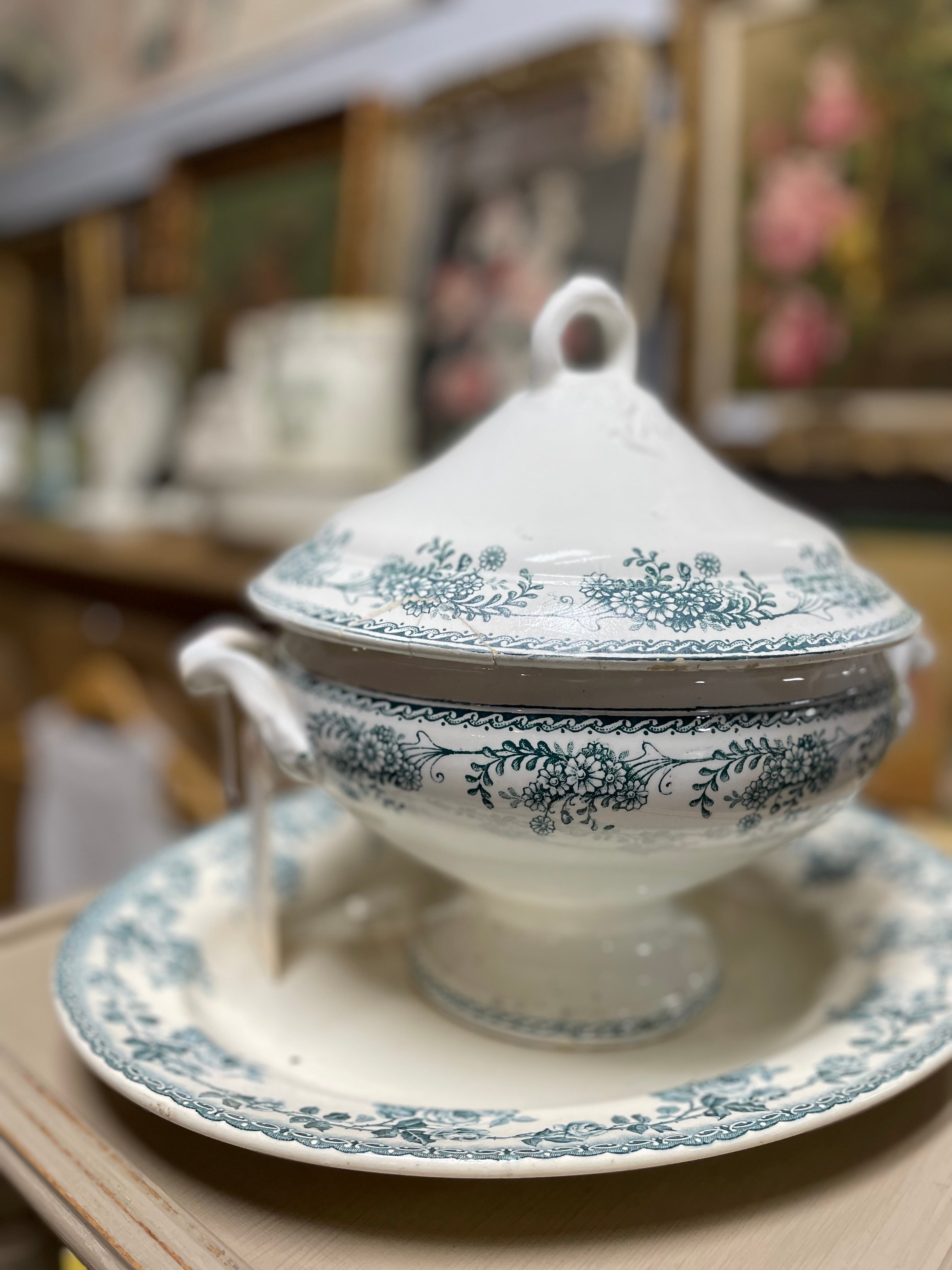 Bleu 32 Vintage Marketplace